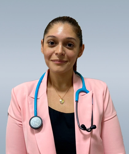 Dra. Julia Cuadra | Medicina General en Centro Médico San Joaquín